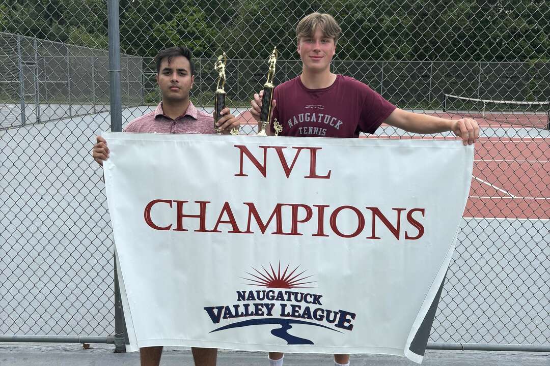Holy Cross' Nieves wins NVL singles title