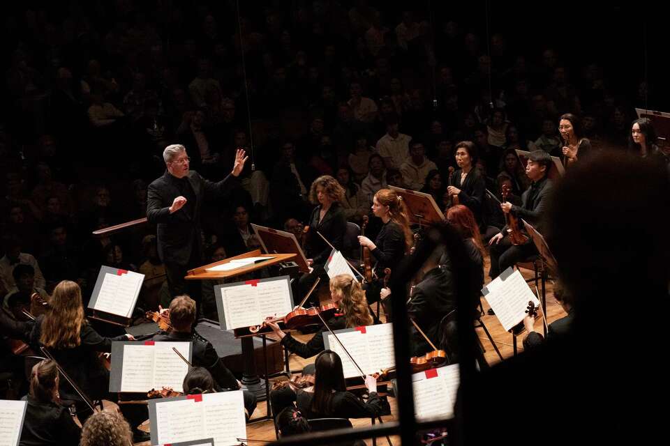 Understanding the vital role of a conductor in orchestra performances