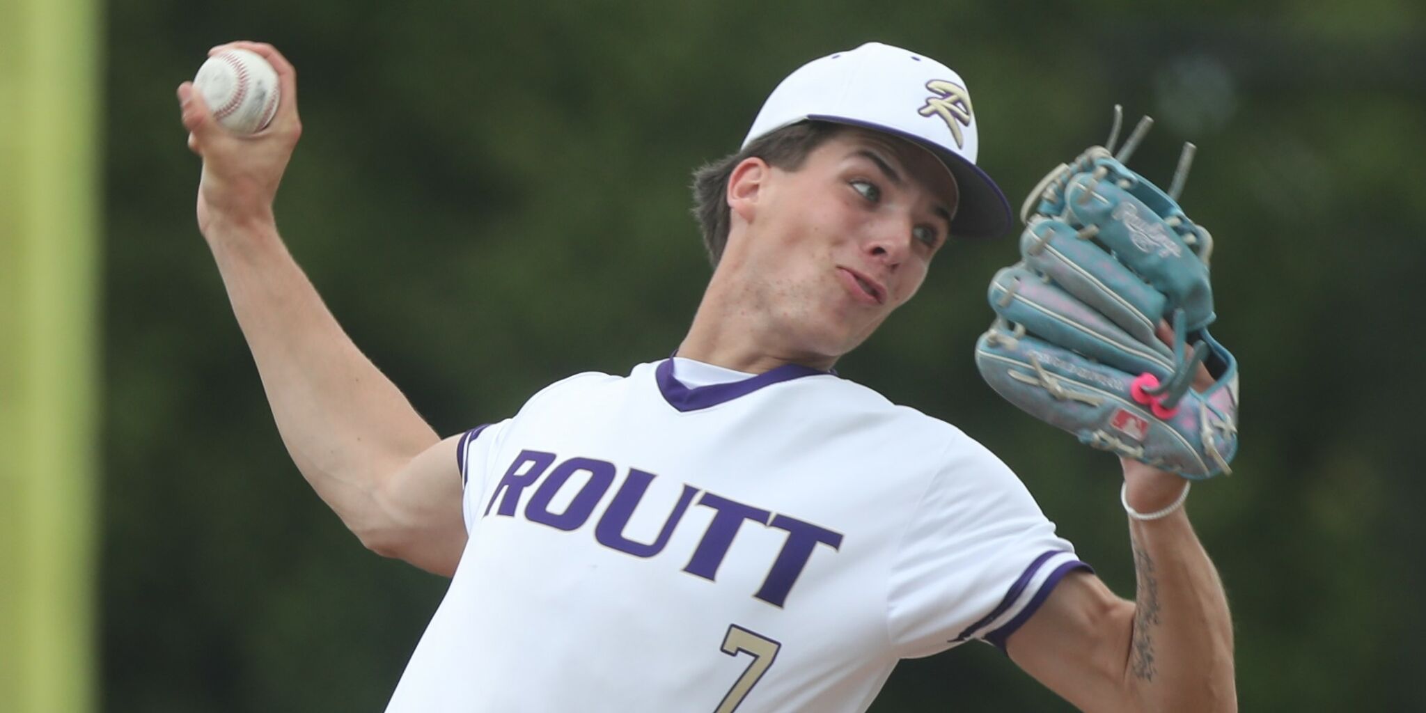 Eli Olson throws one-hit shutout as Routt beats Abingdon-Avon 7-0