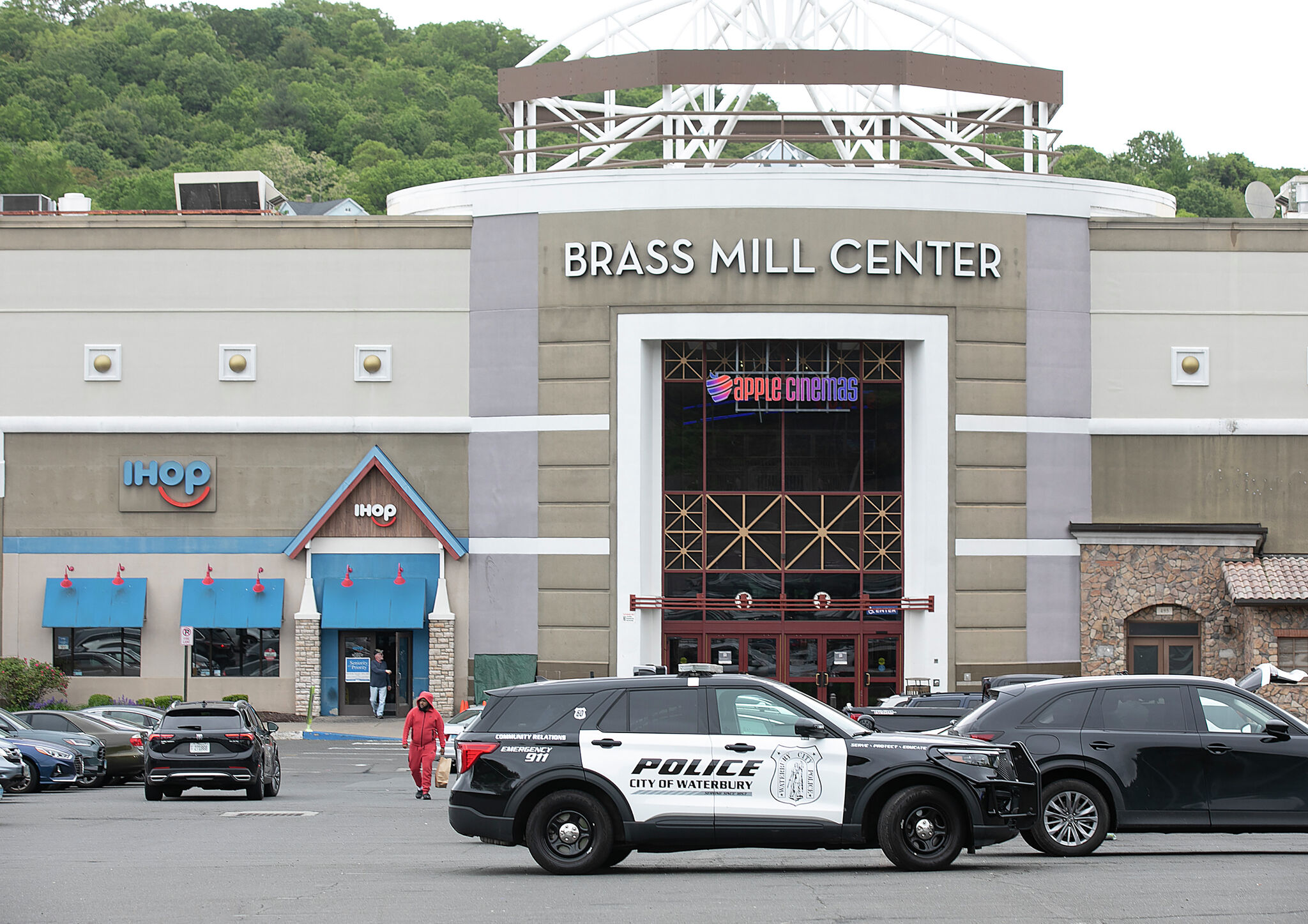 Brass Mill Center mall in Waterbury reopens Thursday after shooting