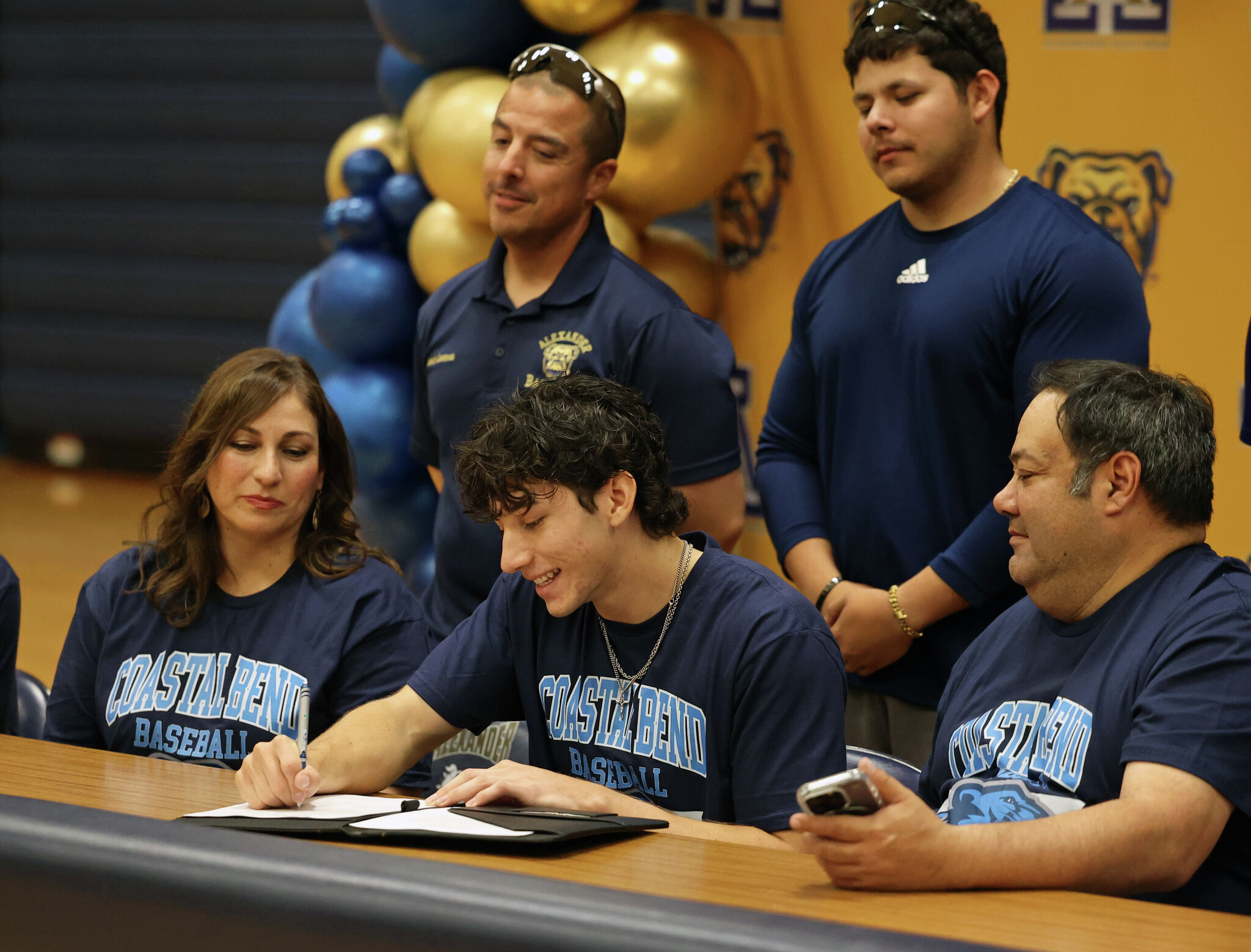 Alexander's Peter Palizo, Angela Garcia make college commitments