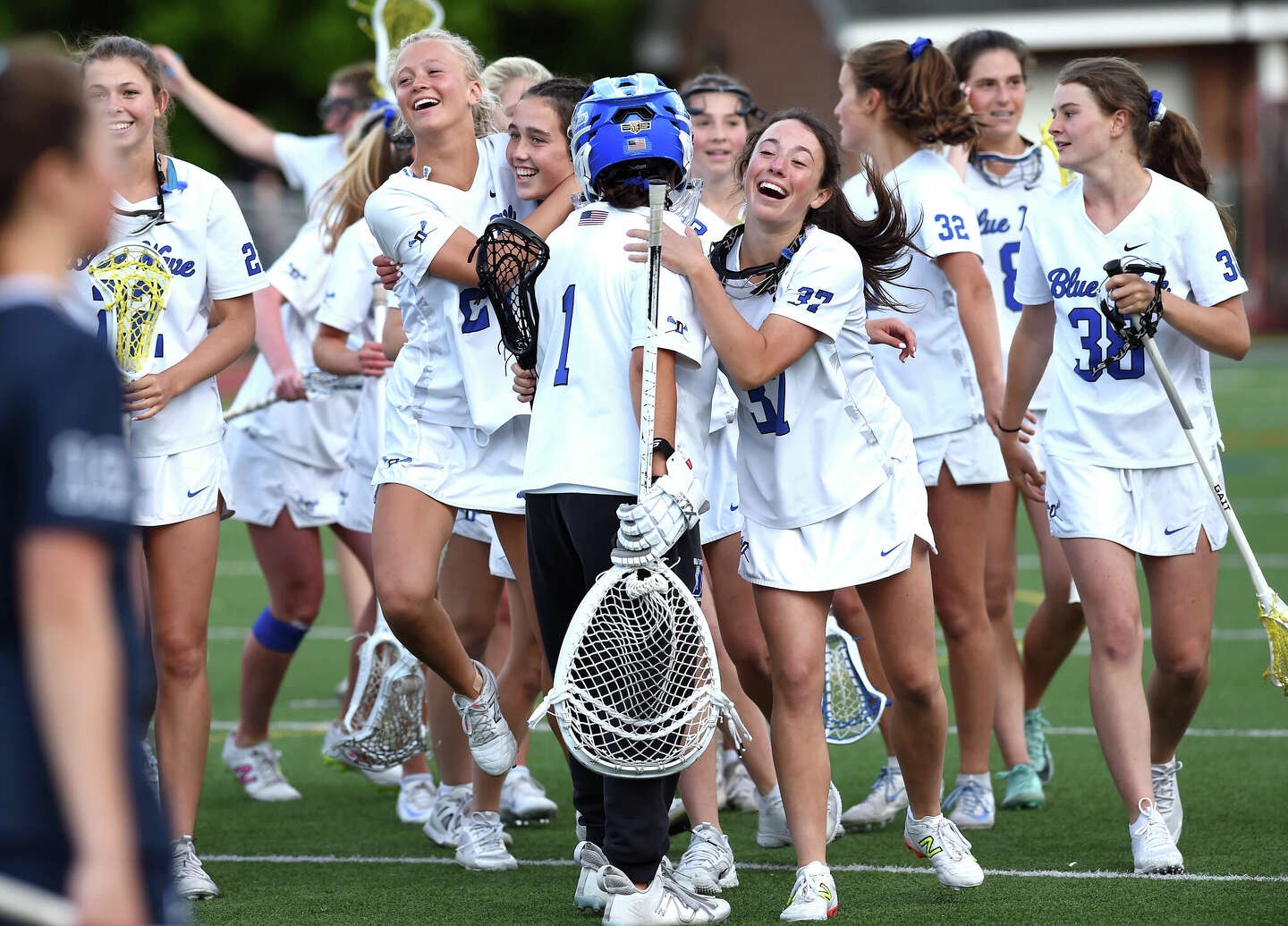 Darien wins its 20th girls lacrosse championship, 9-3 over Wilton