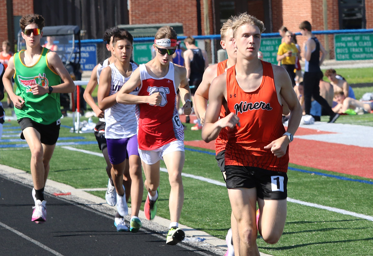 Gillespie's Oberkfell turns in PR, will go for titles at state track