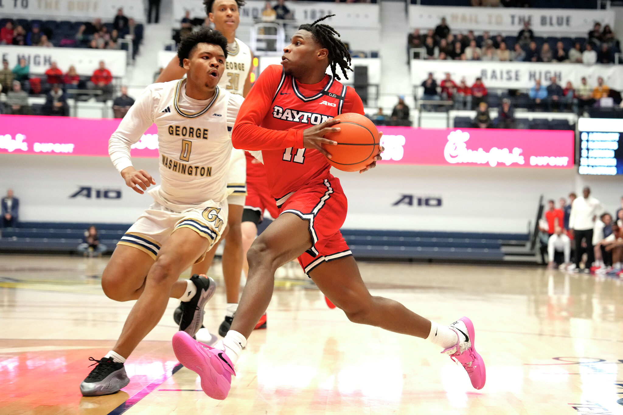 UConn's Malachi Smith has lifelong friendship with CT's Avery Brown