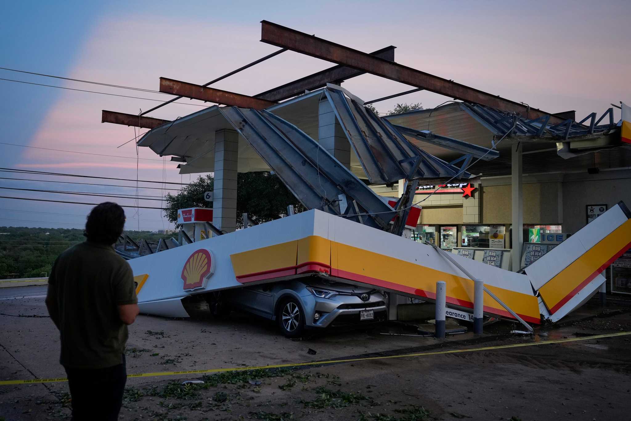 Austin power outage map: Thousands lose power amid severe storms
