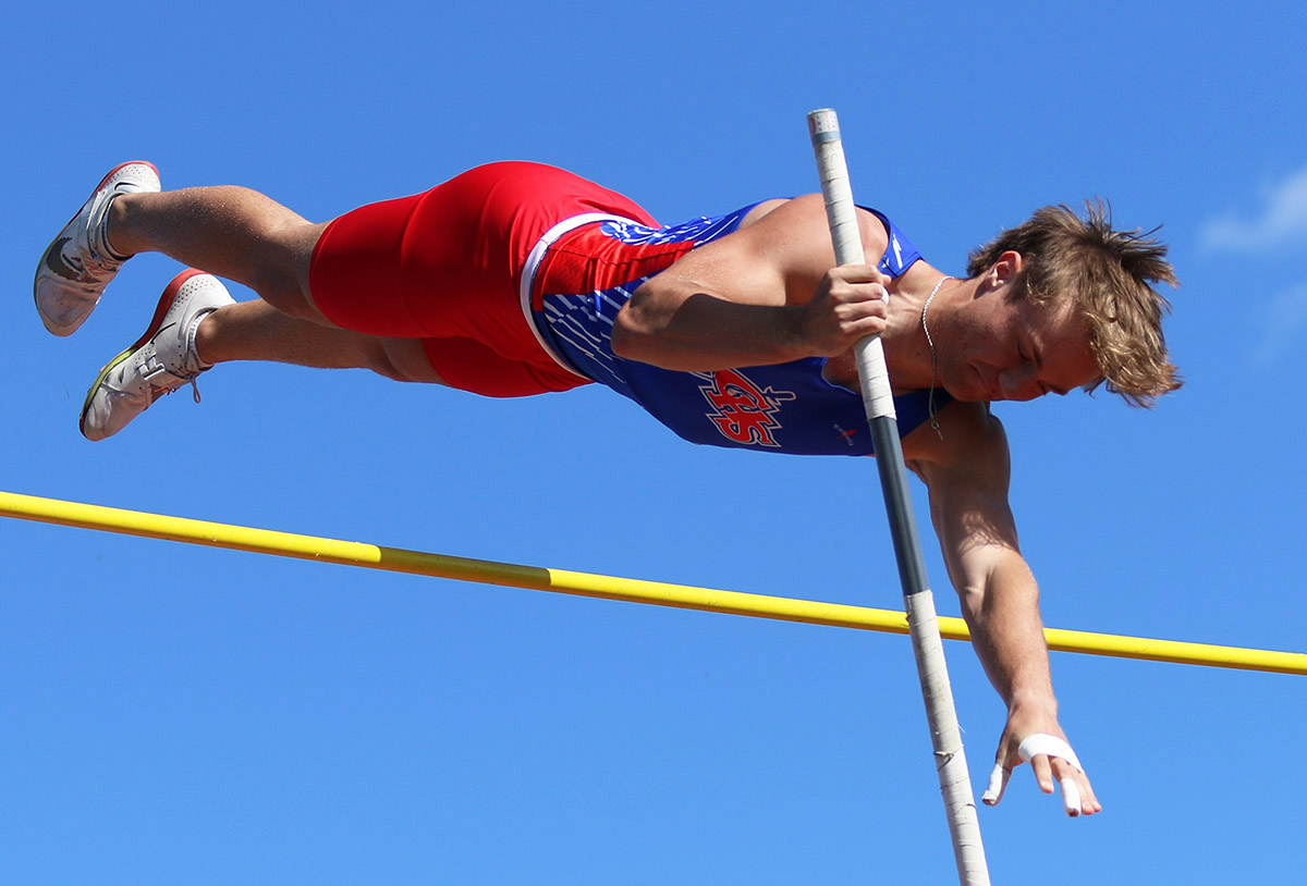 How do I watch Big Ten Plus, B1G+ via livestream?