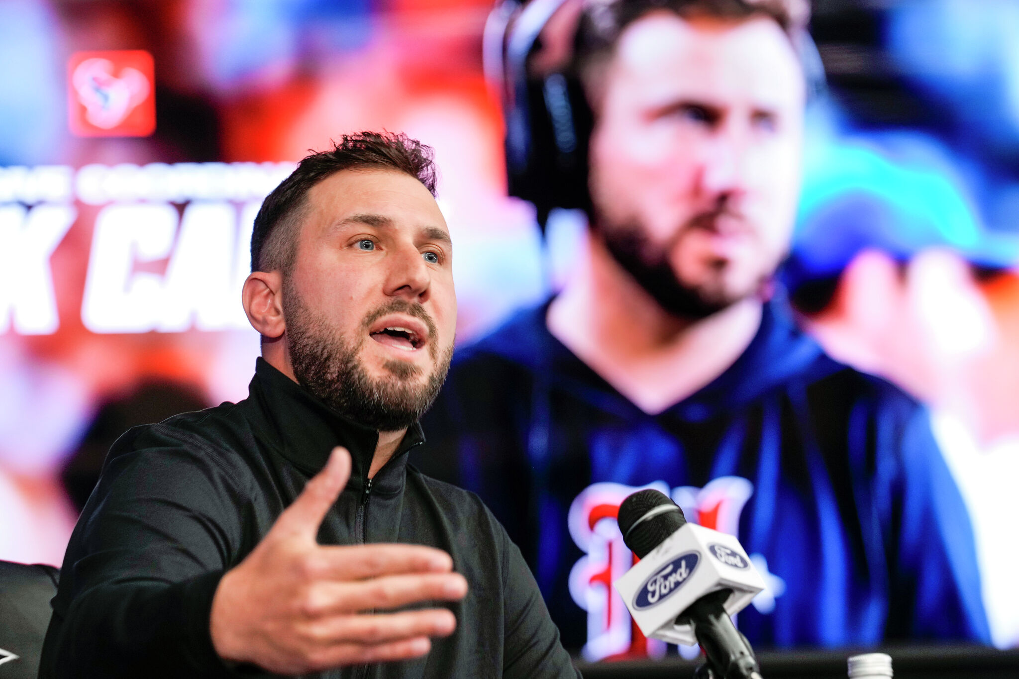 Texans OC Nick Caley has one 'non-negotiable' for Houston's WRs