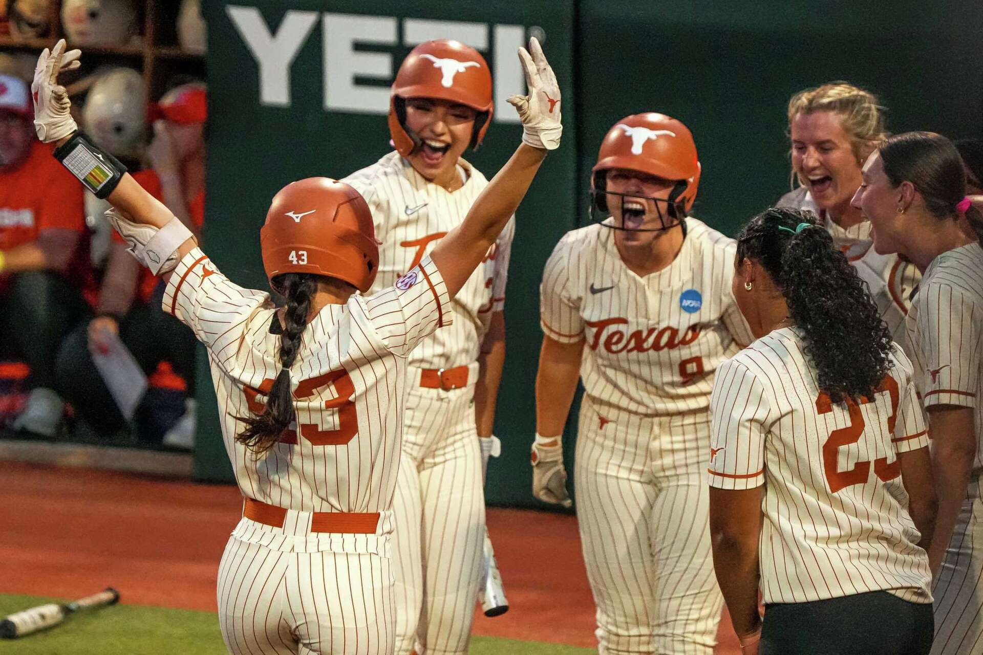 How Cat Osterman's star pupil Teagan Kavan saved Texas softball | Golden