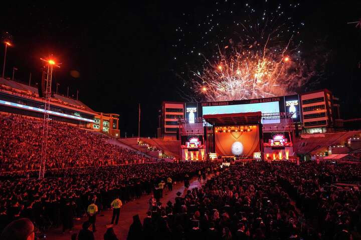 UT Austin graduation 2026 guide: Parking, schedules and road closures