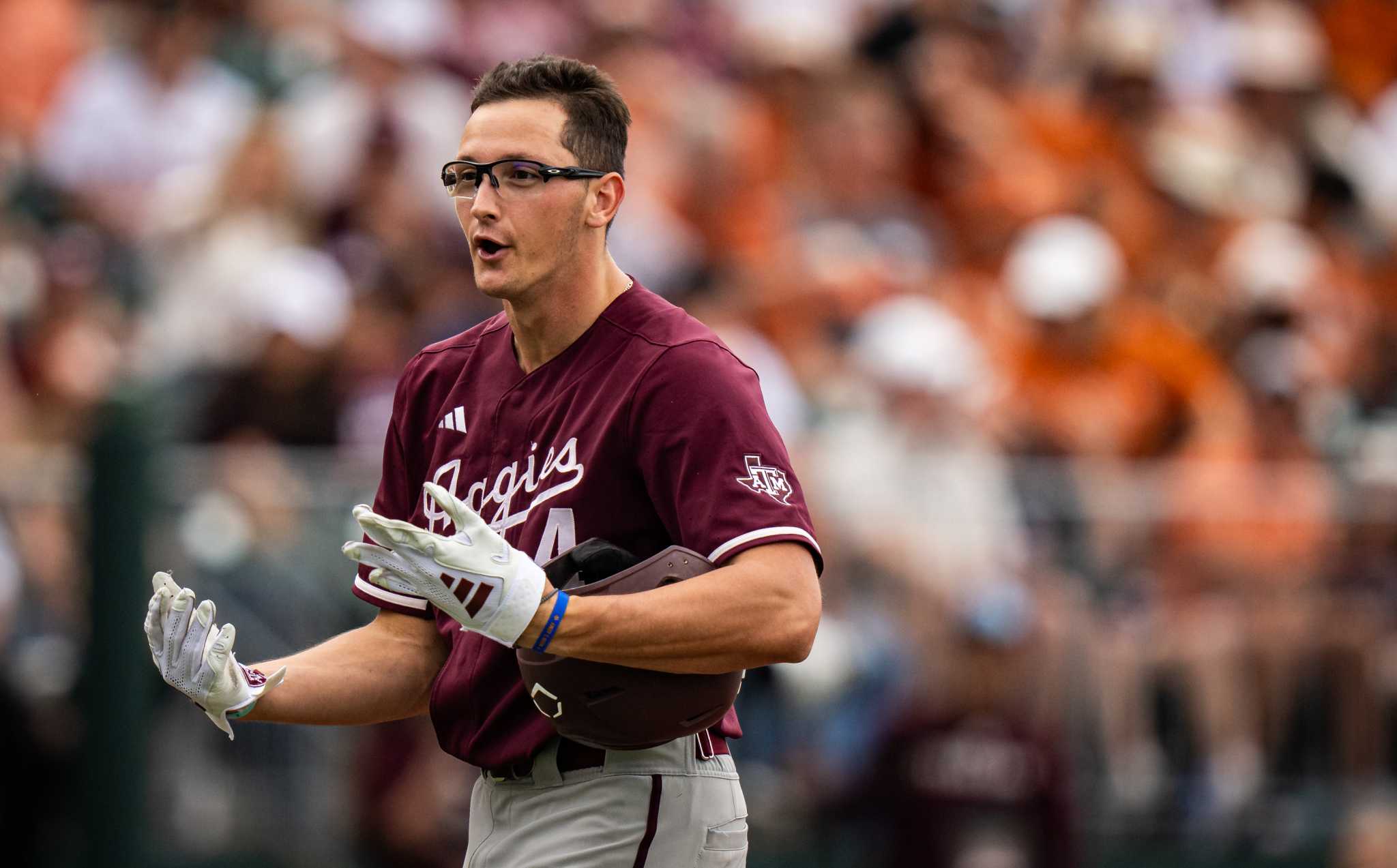Gavin Kash ejection: Explaining confrontation between Texas baseball ...
