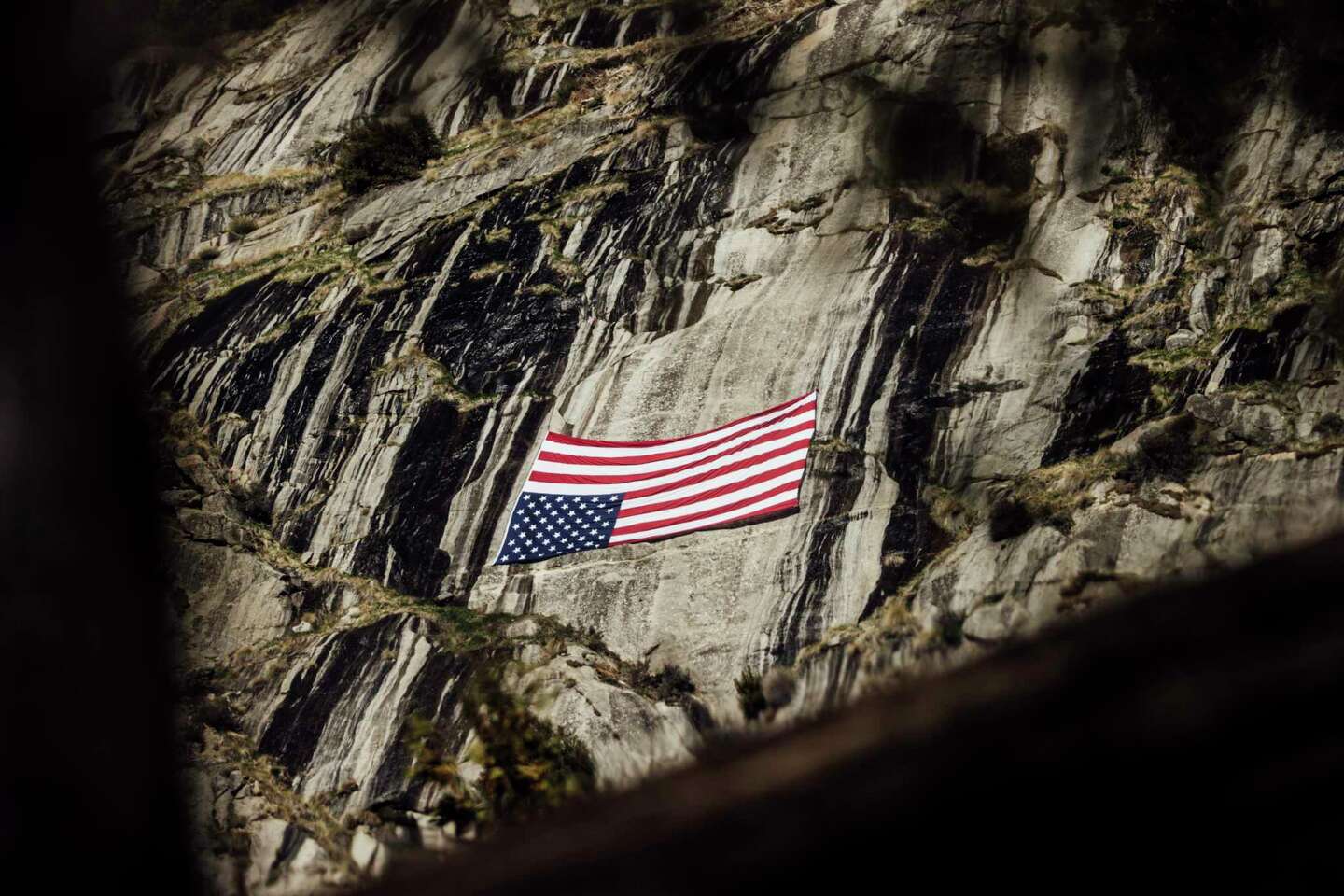 Yosemite bans flags on El Capitan following political stunts