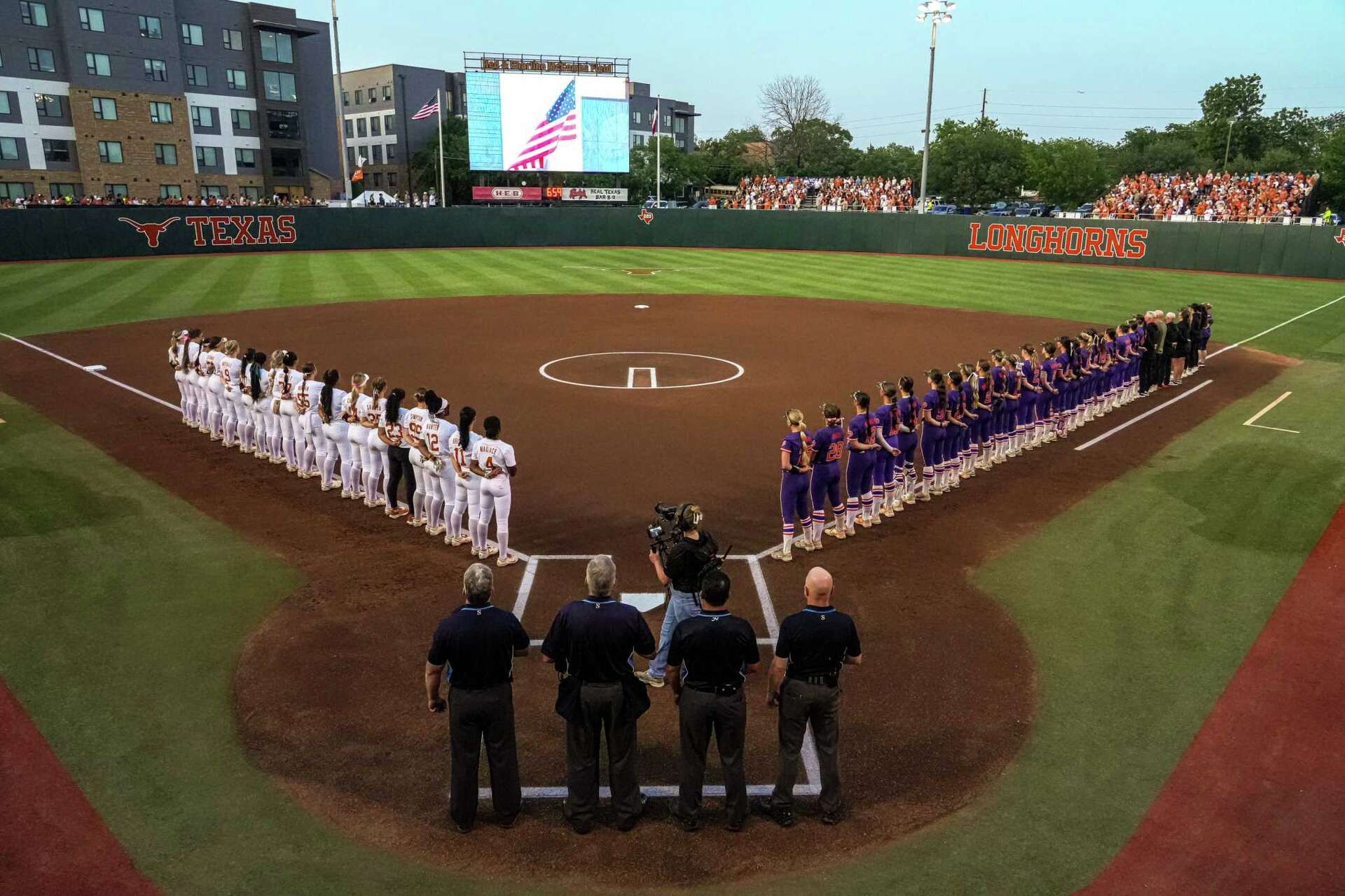 Texas softball: Leighann Goode shined in Austin Super Regional
