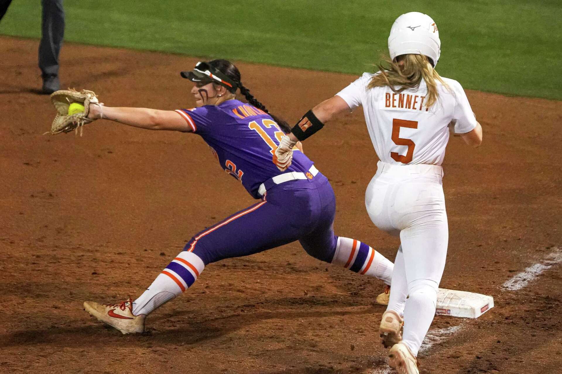 Texas softball: Leighann Goode shined in Austin Super Regional