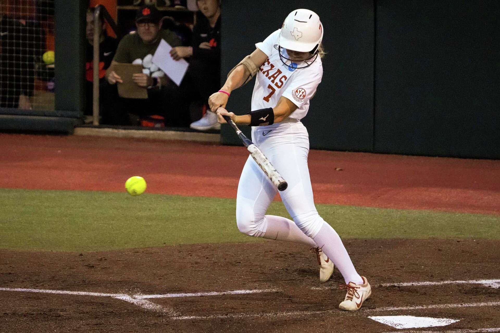 Texas softball: Leighann Goode shined in Austin Super Regional