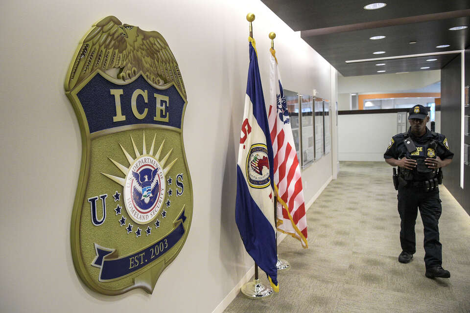 Third-party software creates havoc for ICE detainees