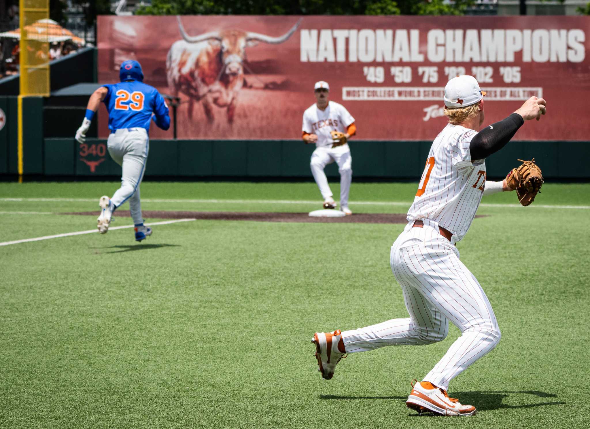 Texas vs Florida baseball score today: Replay, highlights