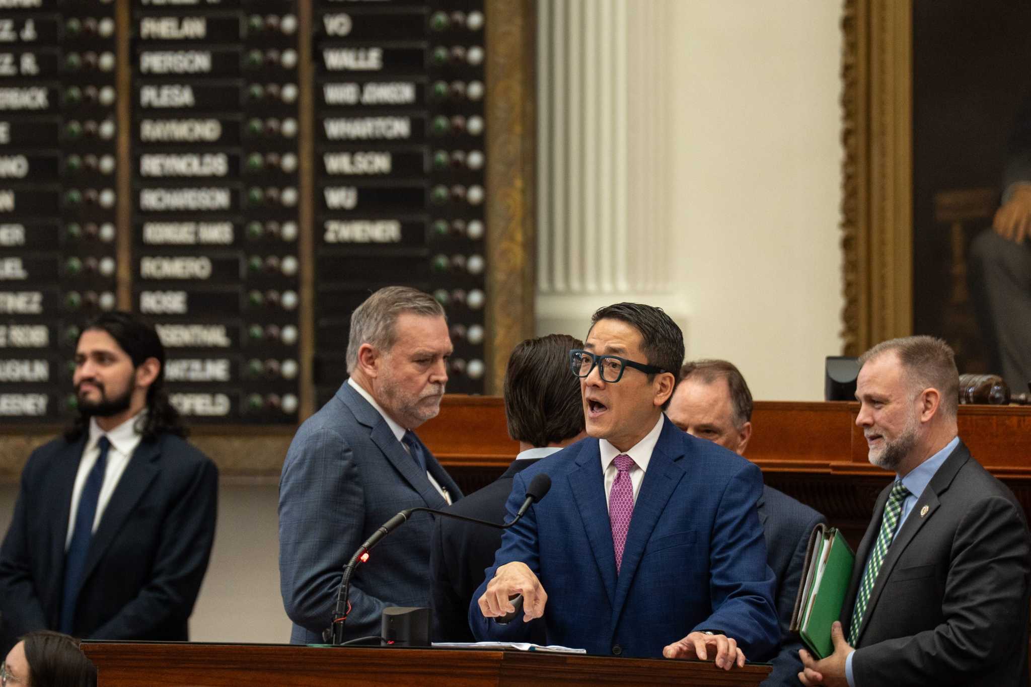 Texas House passes bill barring certain immigrants from owning land