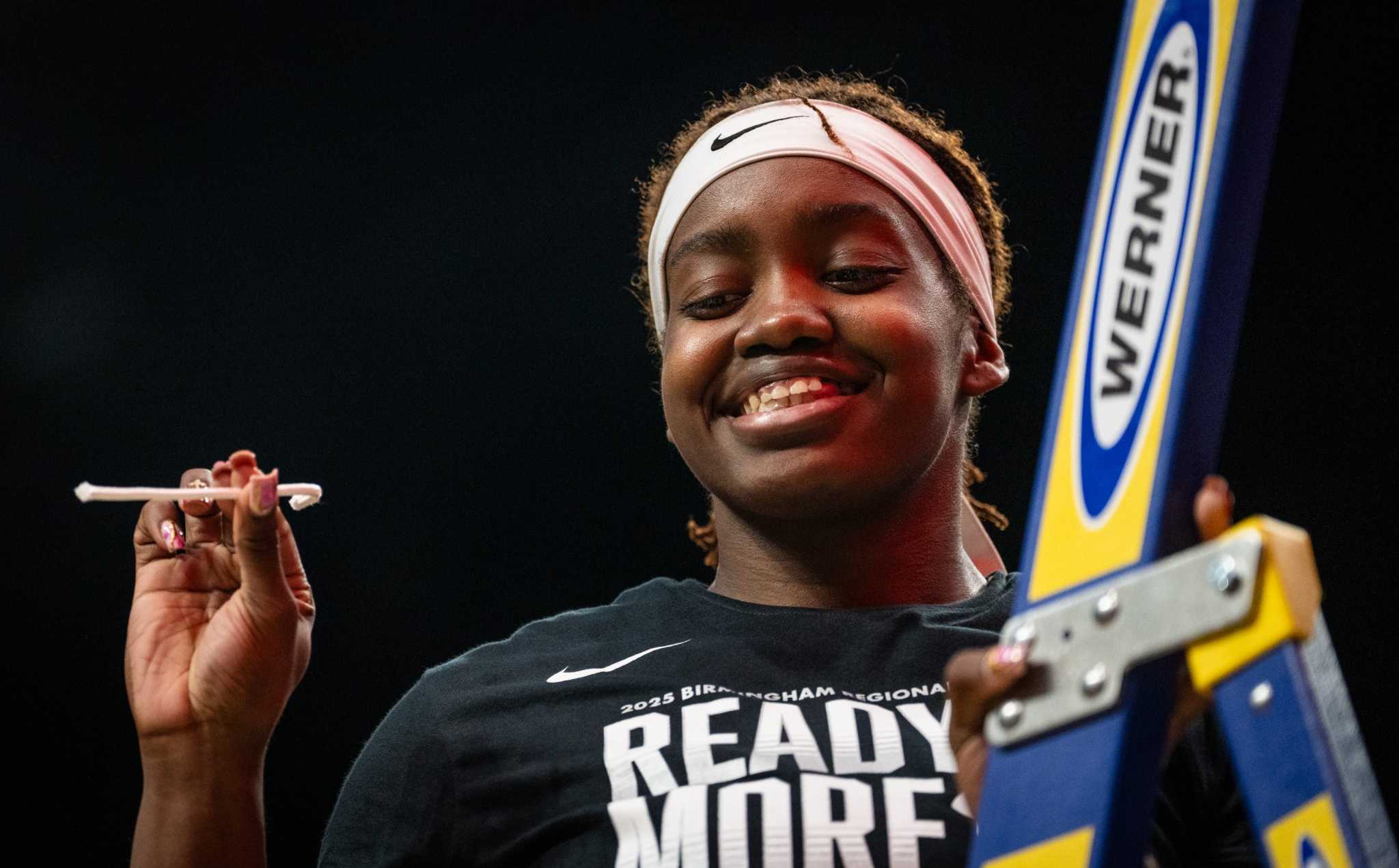 Kyla Oldacre: 3 things to know about Texas Longhorns post