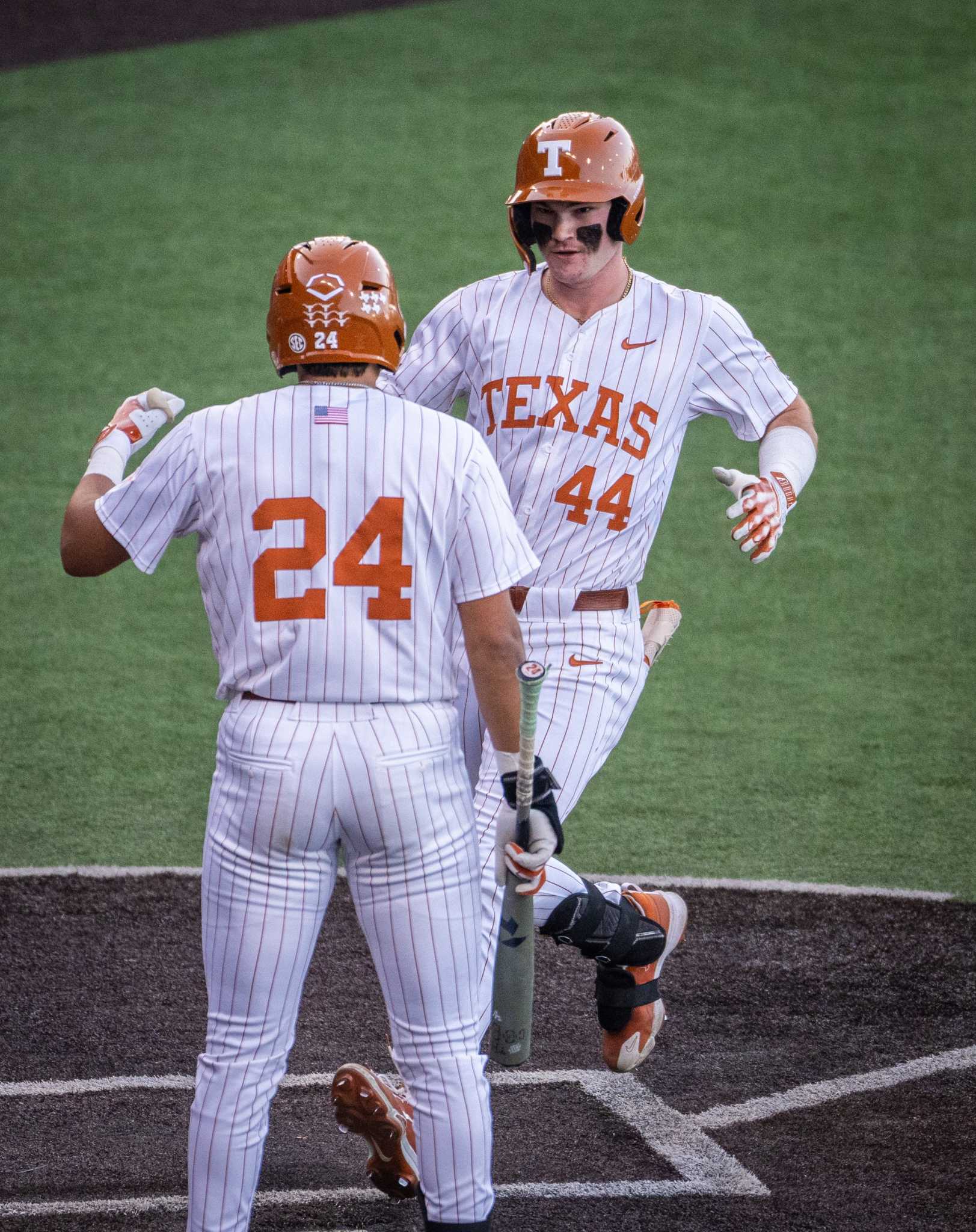 Why Texas' Max Belyeu and Ruger Riojas may loom large in 2025 NCAA ...