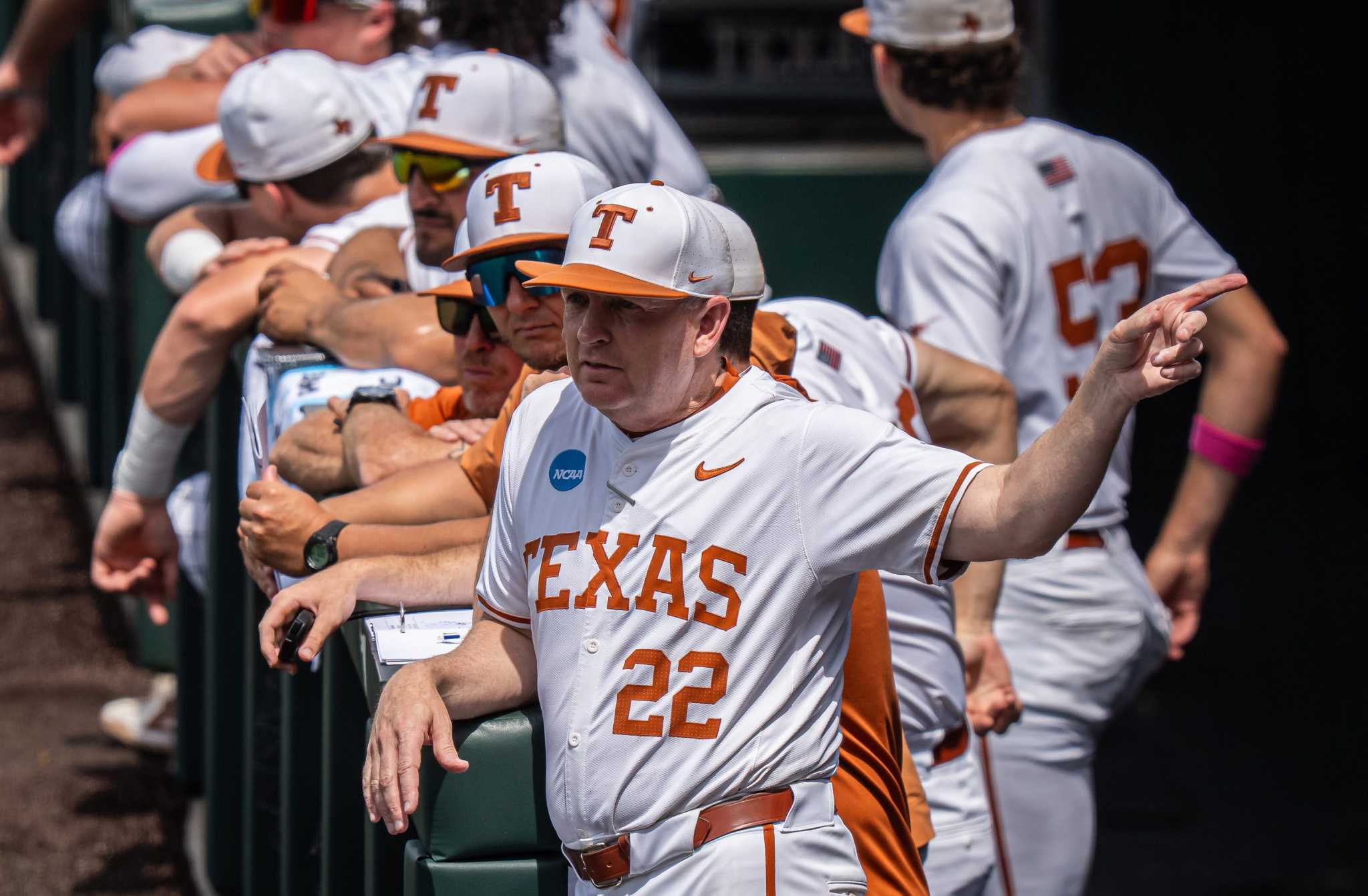 Texas vs Houston Christian: Jim Schlossnagle on plays at the plate