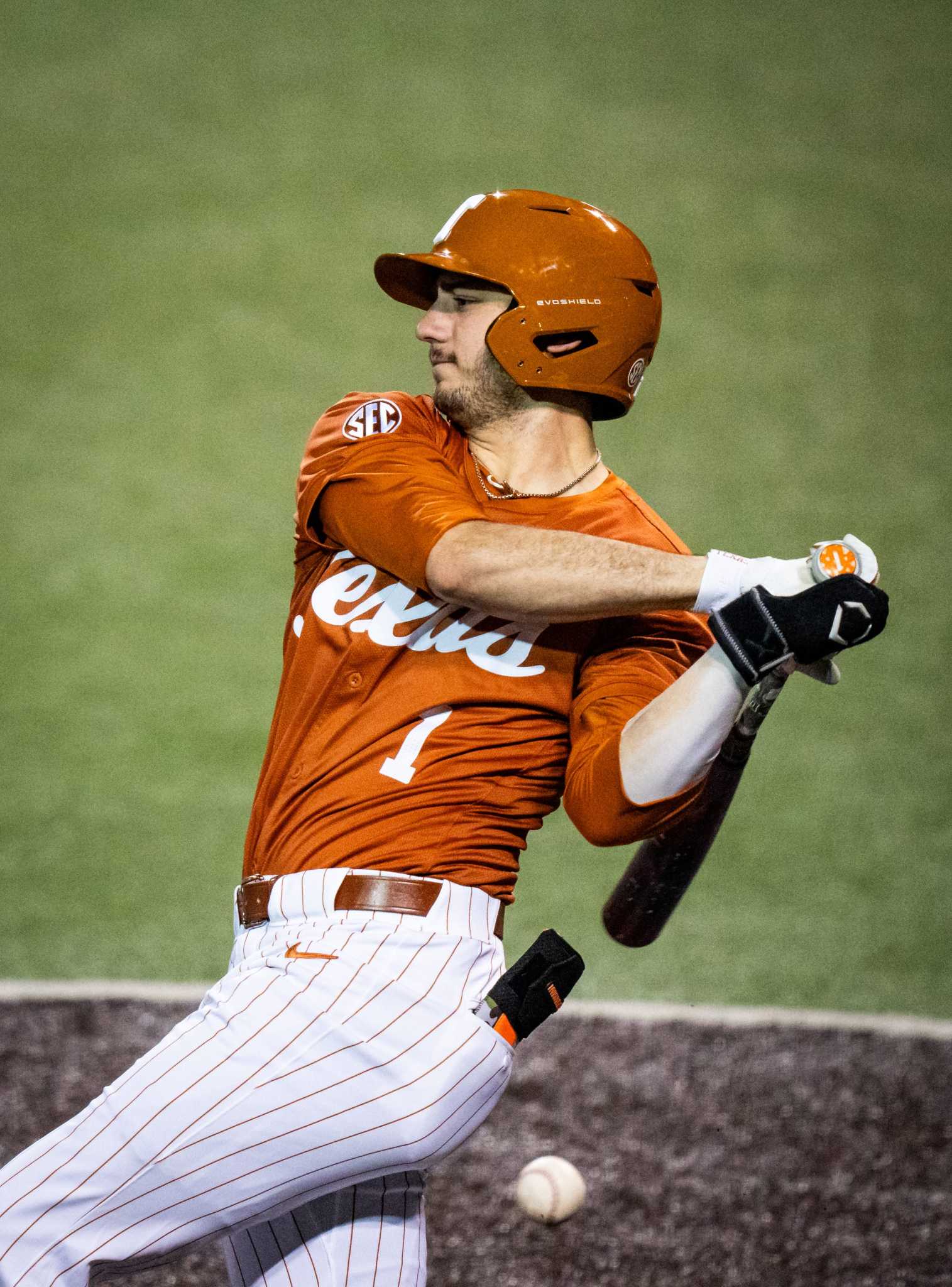 Texas baseball survives scare from Washington: Recap
