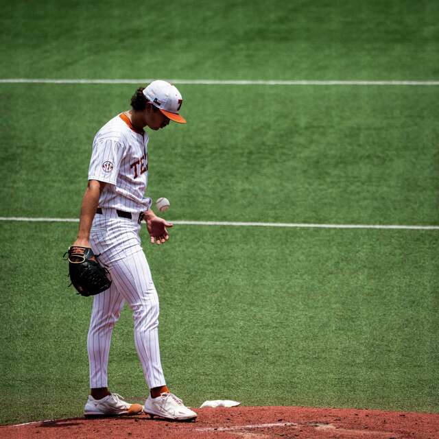 Texas vs Texas A&M baseball: Can Luke Harrison adjust to new role?