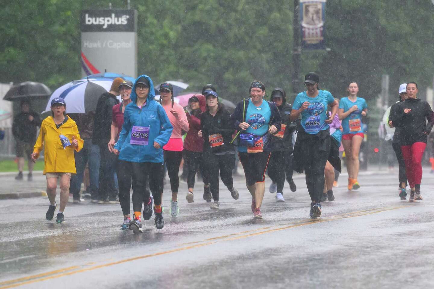 Molly Born wins Delightful Run for Women in course record