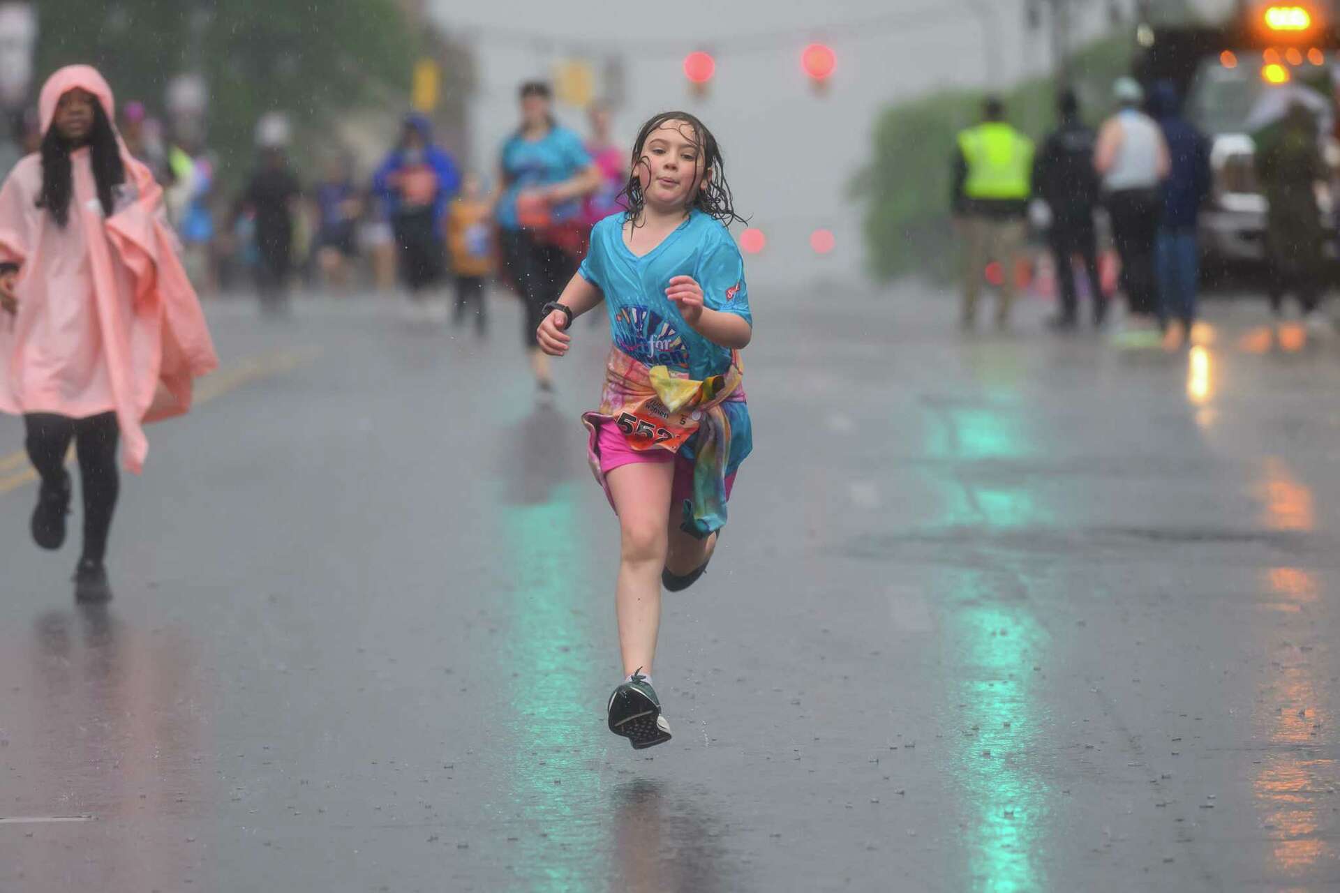Molly Born wins Delightful Run for Women in course record