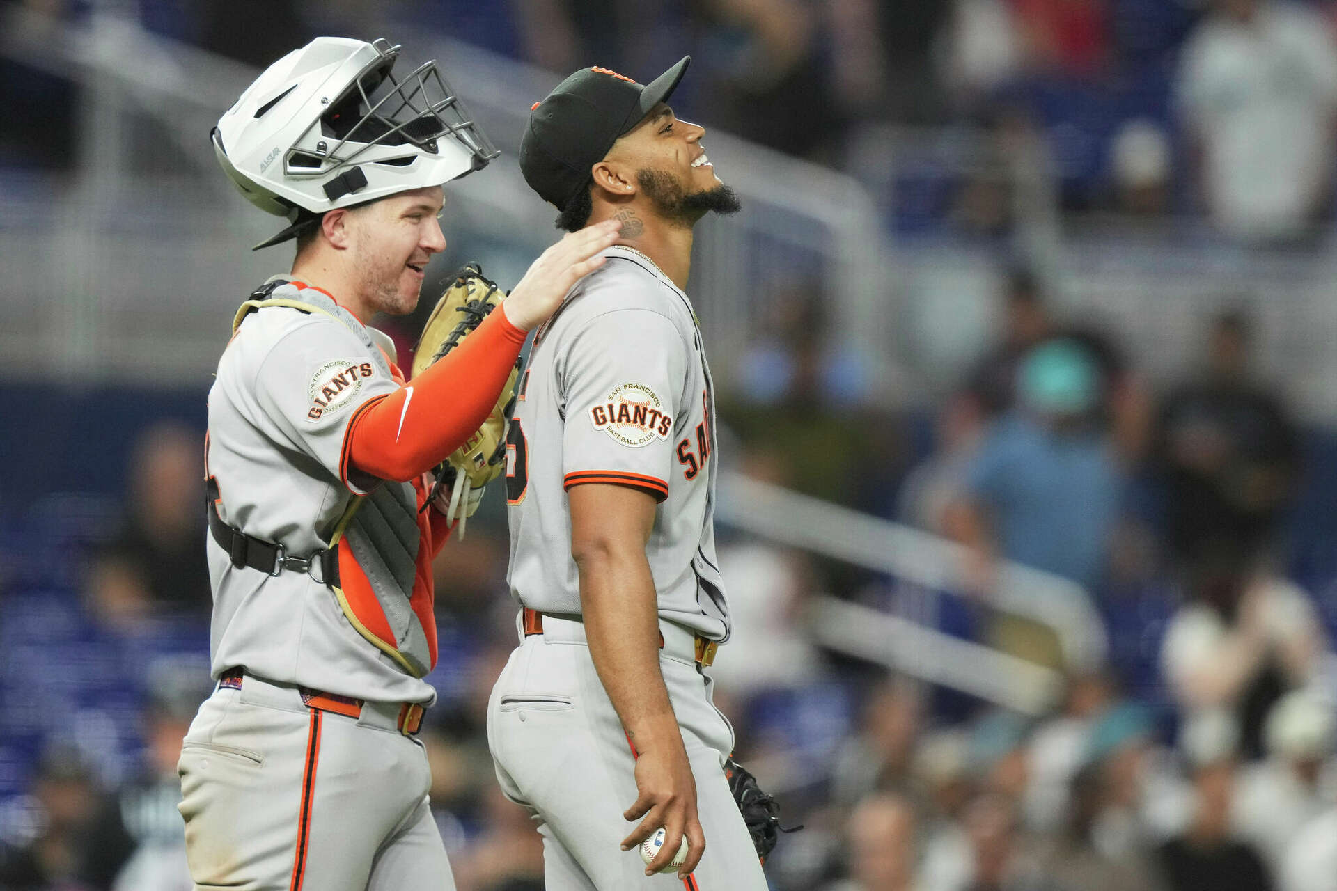Heartwarming Camilo Doval moment with his mom caps SF Giants' win