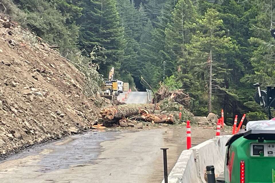 Landslide kills road worker in Northern California