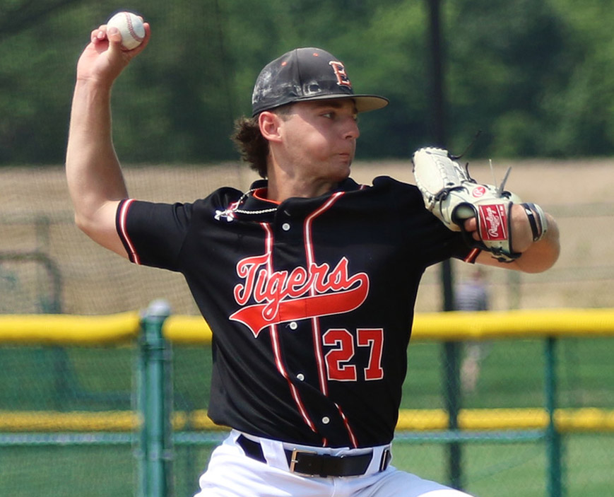 Edwardsville baseball captures sixth straight regional championship