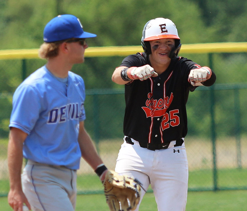 Edwardsville baseball takes on Quincy for IHSA Class 4A regional title