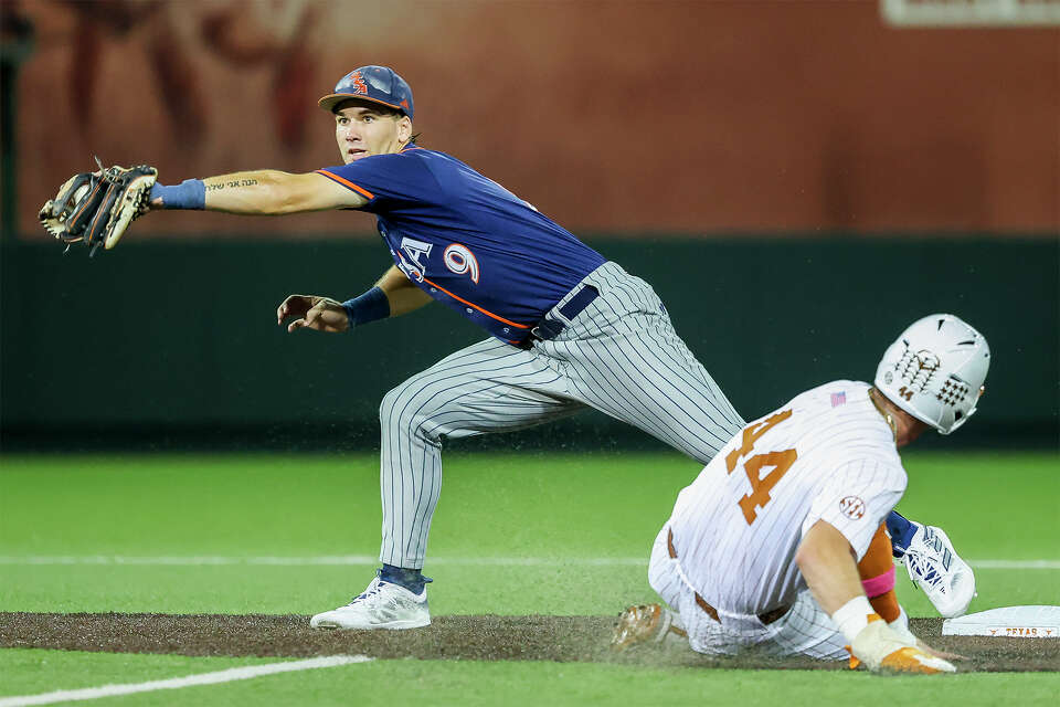 UTSA baseball beats Texas, sits one win from first super regional