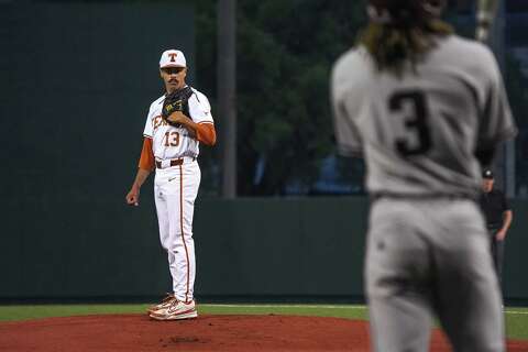 Texas baseball turns to Ruger Riojas as Longhorns' Friday starter