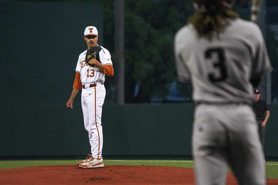 Texas baseball turns to Ruger Riojas as Longhorns' Friday starter