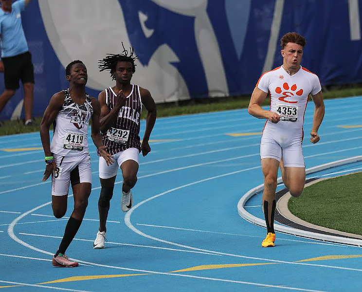 Lakatos overcomes injury to become 'the fastest kid in Edwardsville'