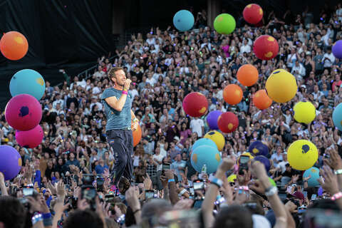 Coldplay responds to Palestinian flag at Stanford Stadium
