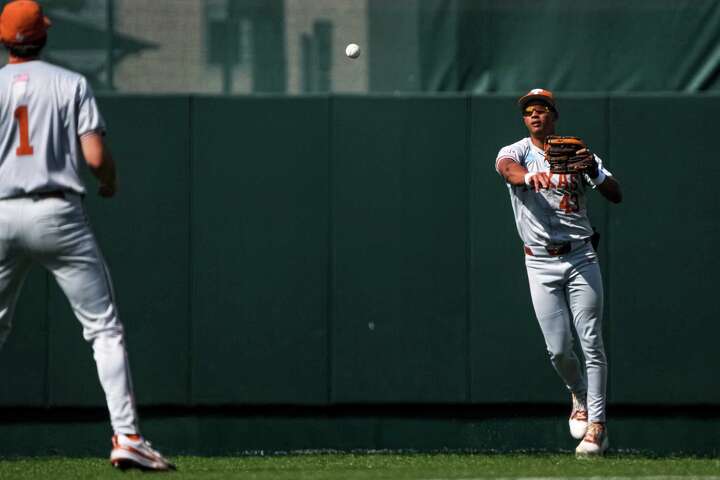 Texas baseball lost 16 transfers after Jim Schlossnagle's first season
