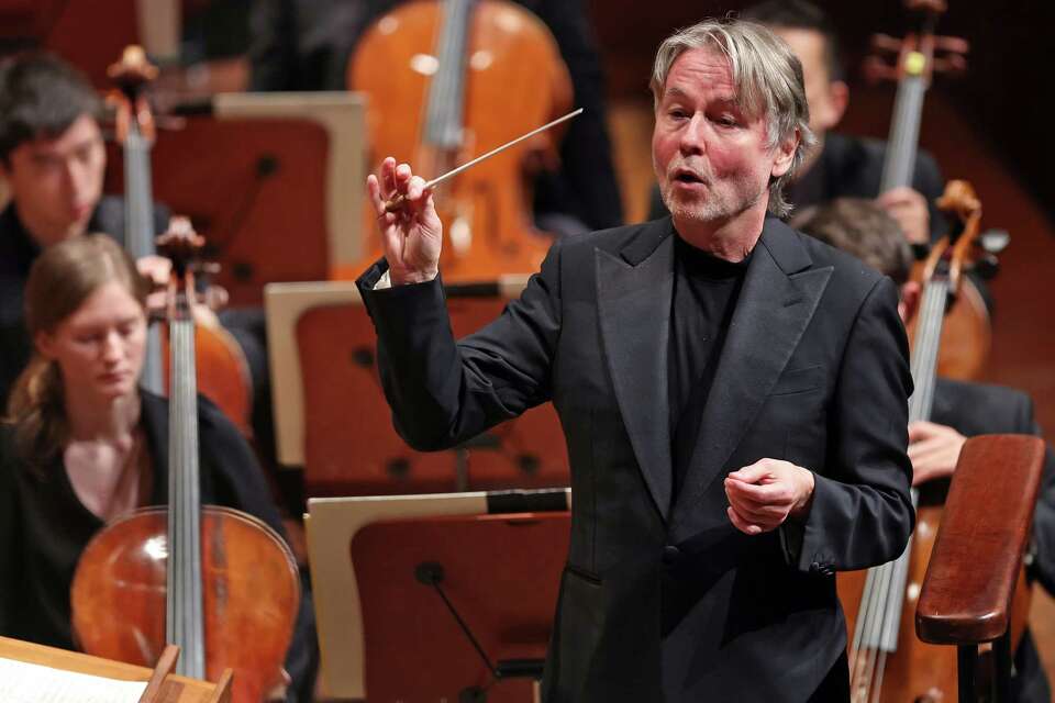 Esa-Pekka Salonen announces next chapter in L.A. and Paris