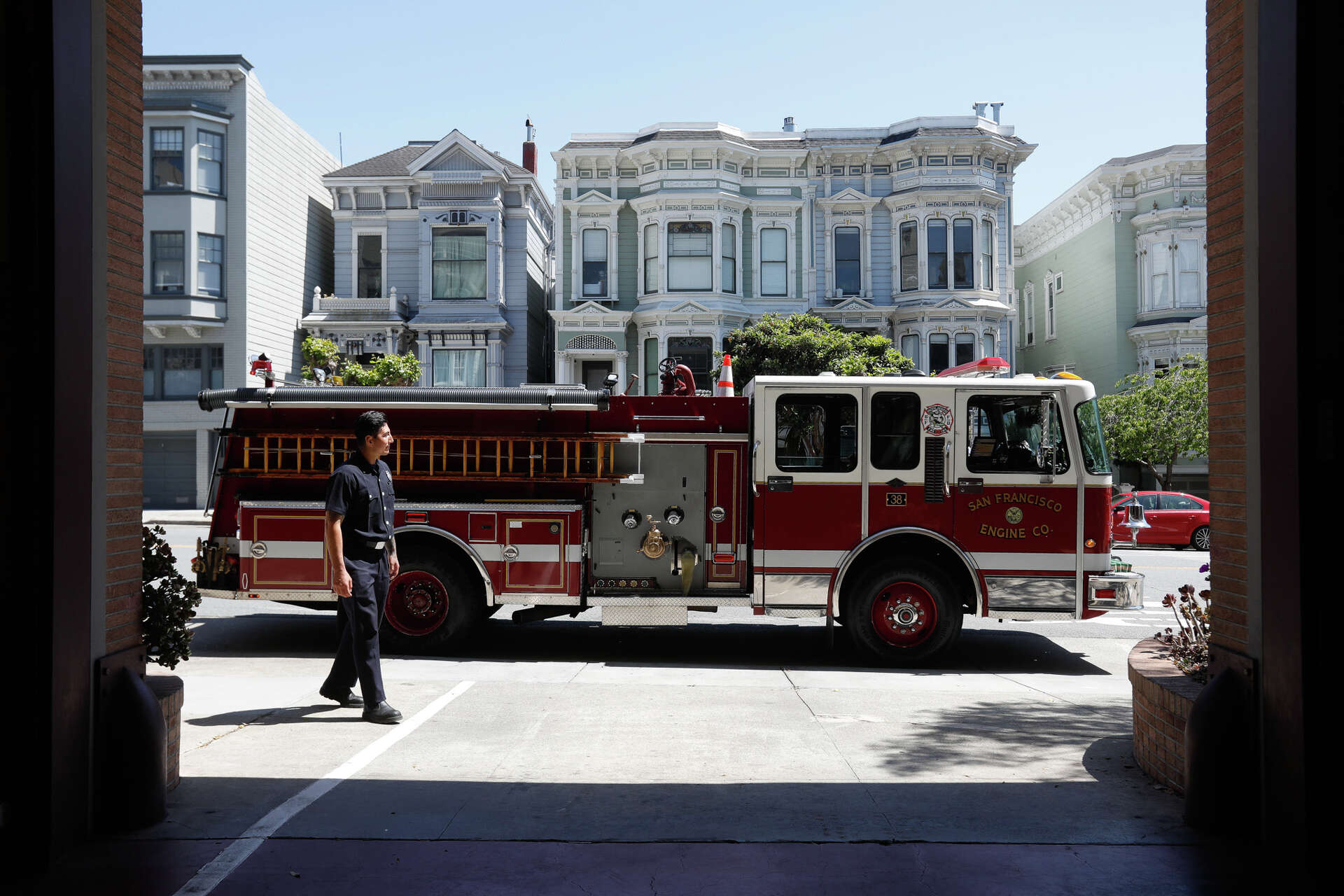 San Francisco fire chief says aging fleet could limit fighting blazes