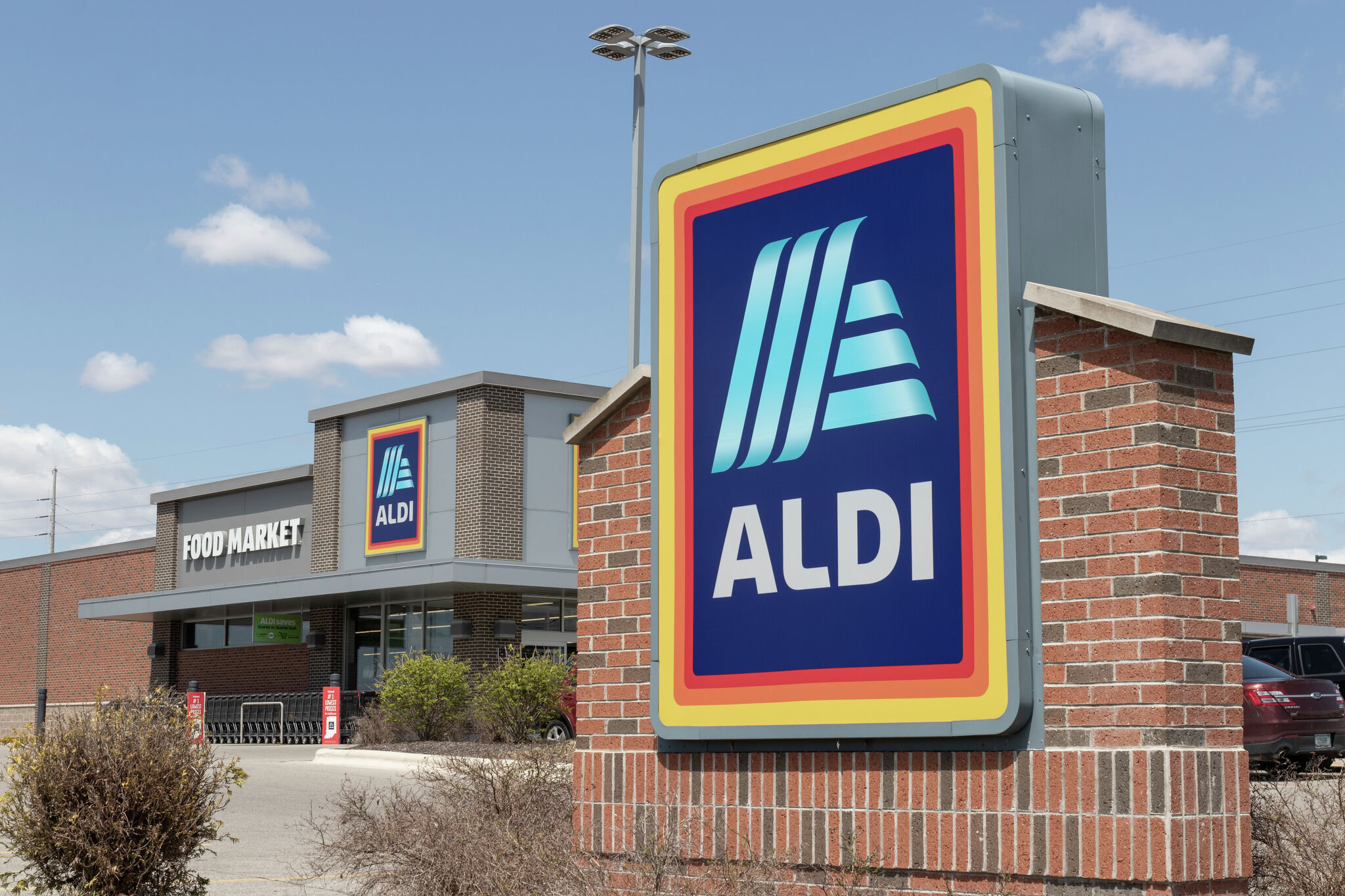 Aldi sued by Mondelez for mimicking Oreo, Chips Ahoy! packaging