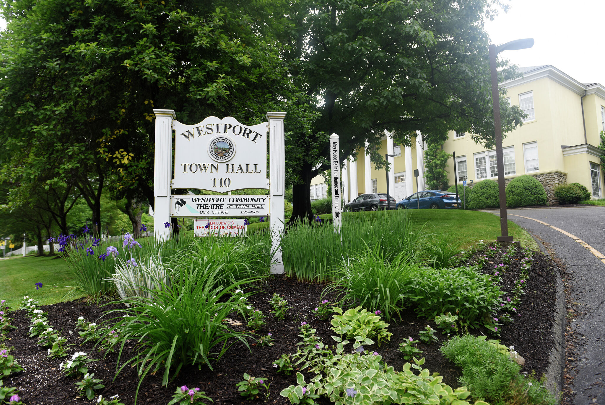 Former investment banker turned musician joins first selectman race