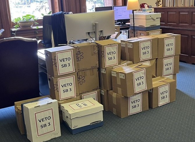 Gov. Abbott's office buried in boxes begging to save THC in Texas