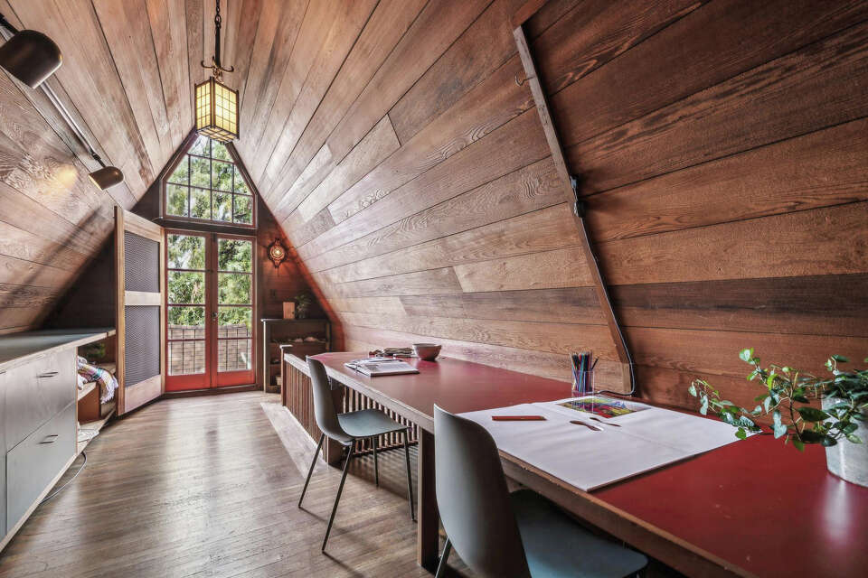 Bay Area architectural gem from celebrated designer asks $995K