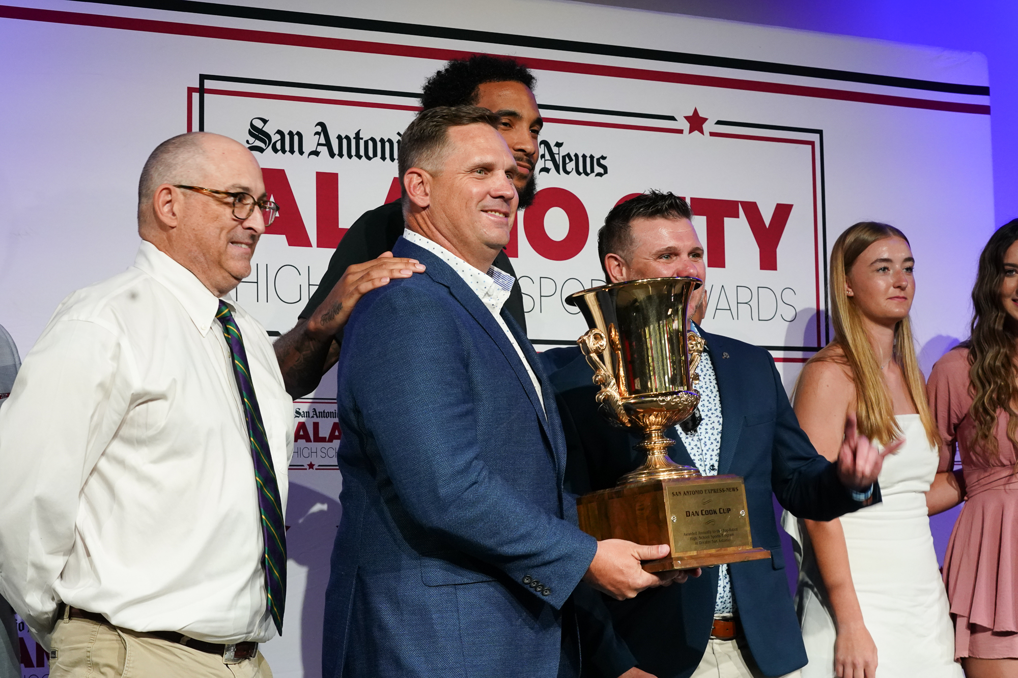 Davenport claims Dan Cook Cup for success in high school sports