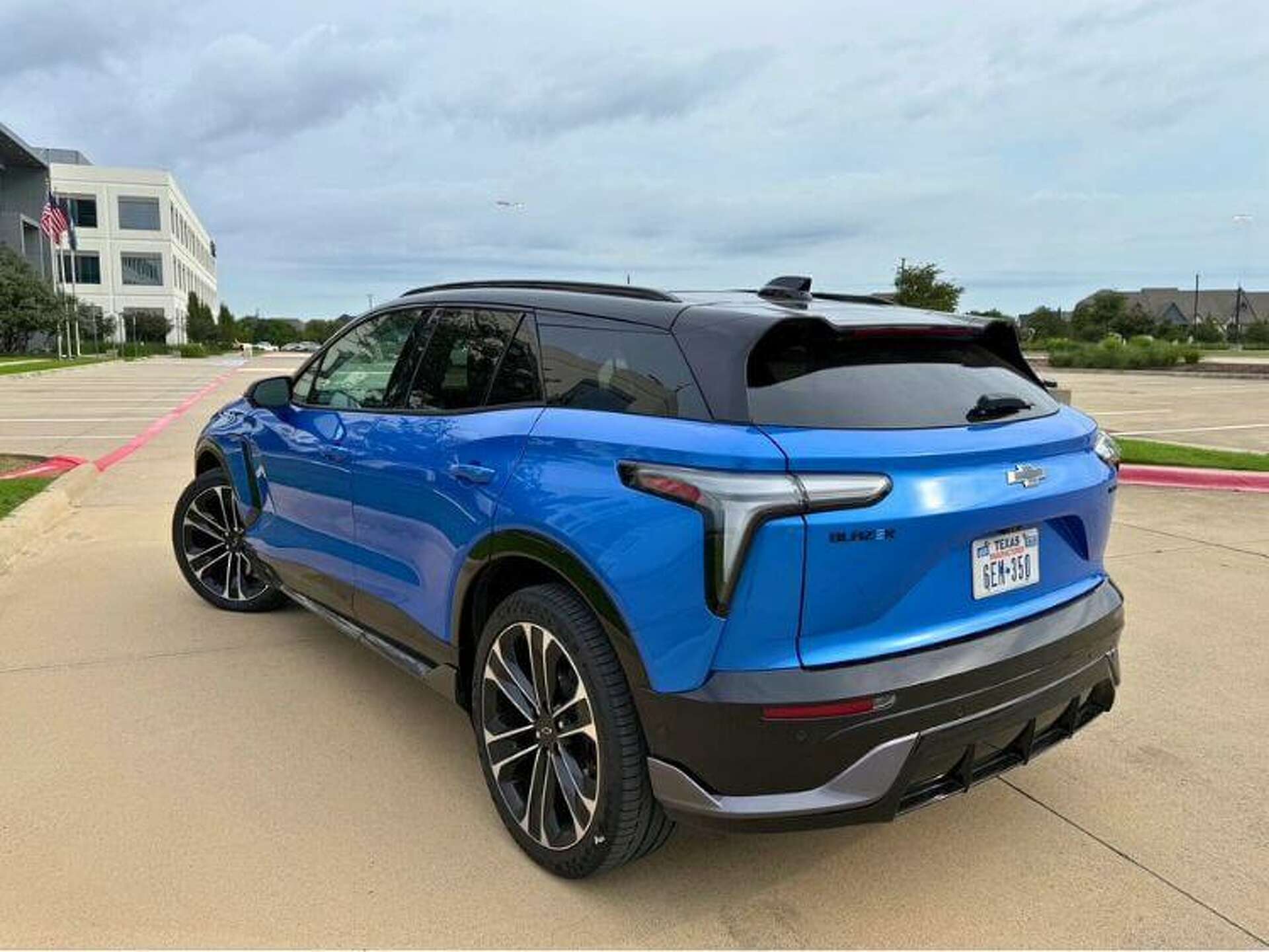 2025 Chevrolet Blazer SS All-Electric SUV Review