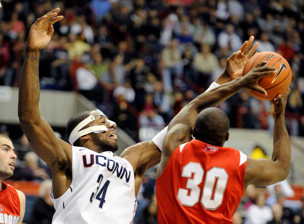 Walker, Oriakhi lead UConn past Stony Brook