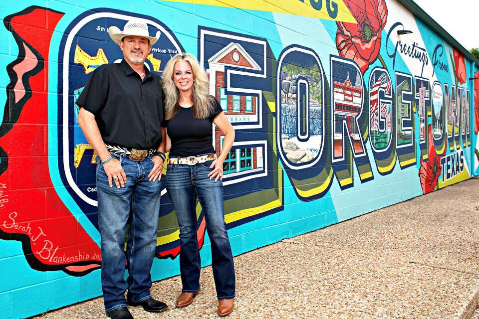 Schoepf's BBQ expands lauded barbecue into Austin-area town