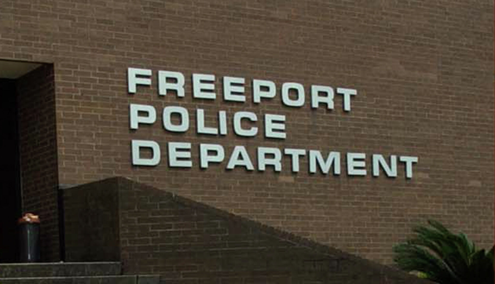 Freeport City Council votes to reinstate police chief