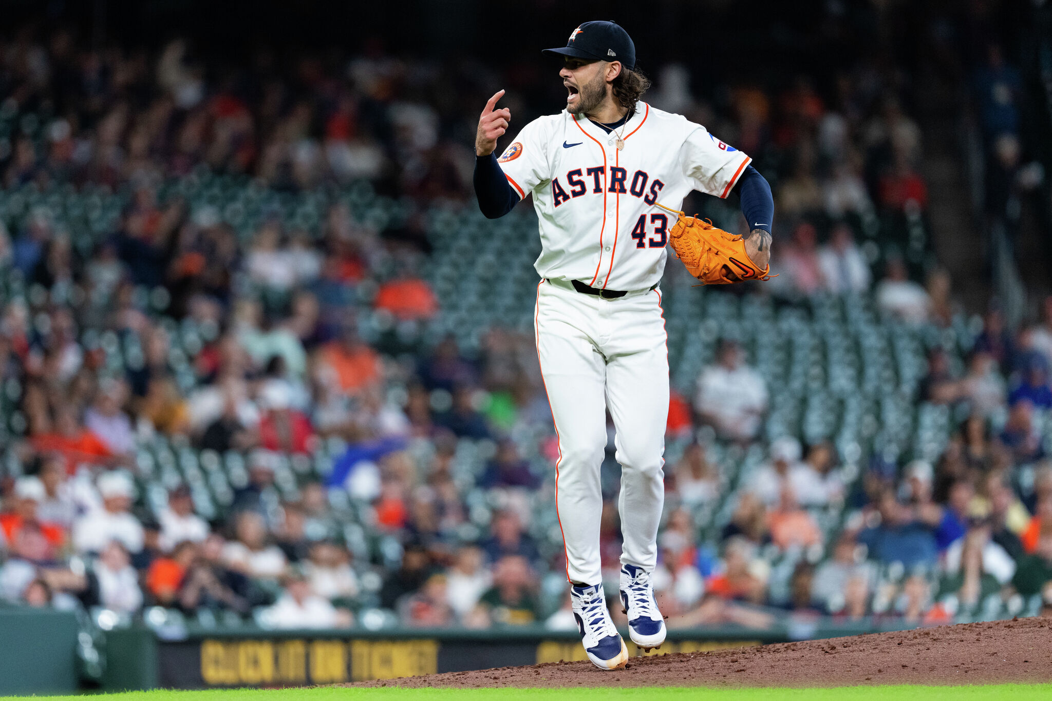 McCullers responds to death threats with dominance with new approach